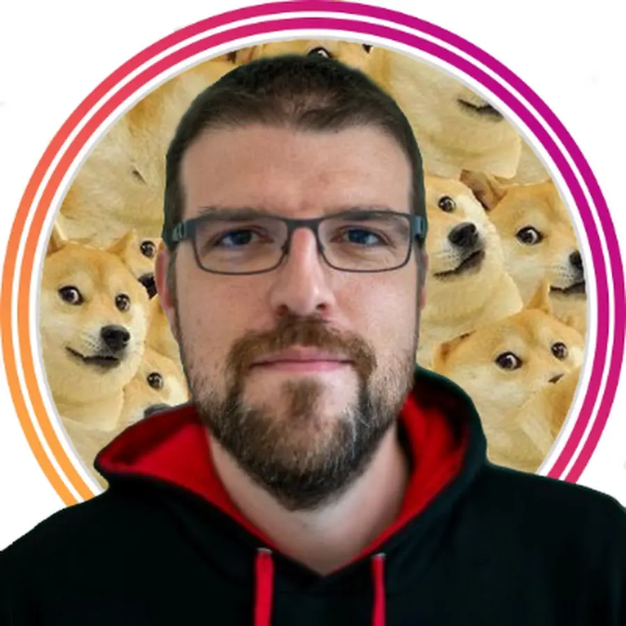 Portrait de Korben : Pionnier de la Culture Geek et de la Sécurité Inf